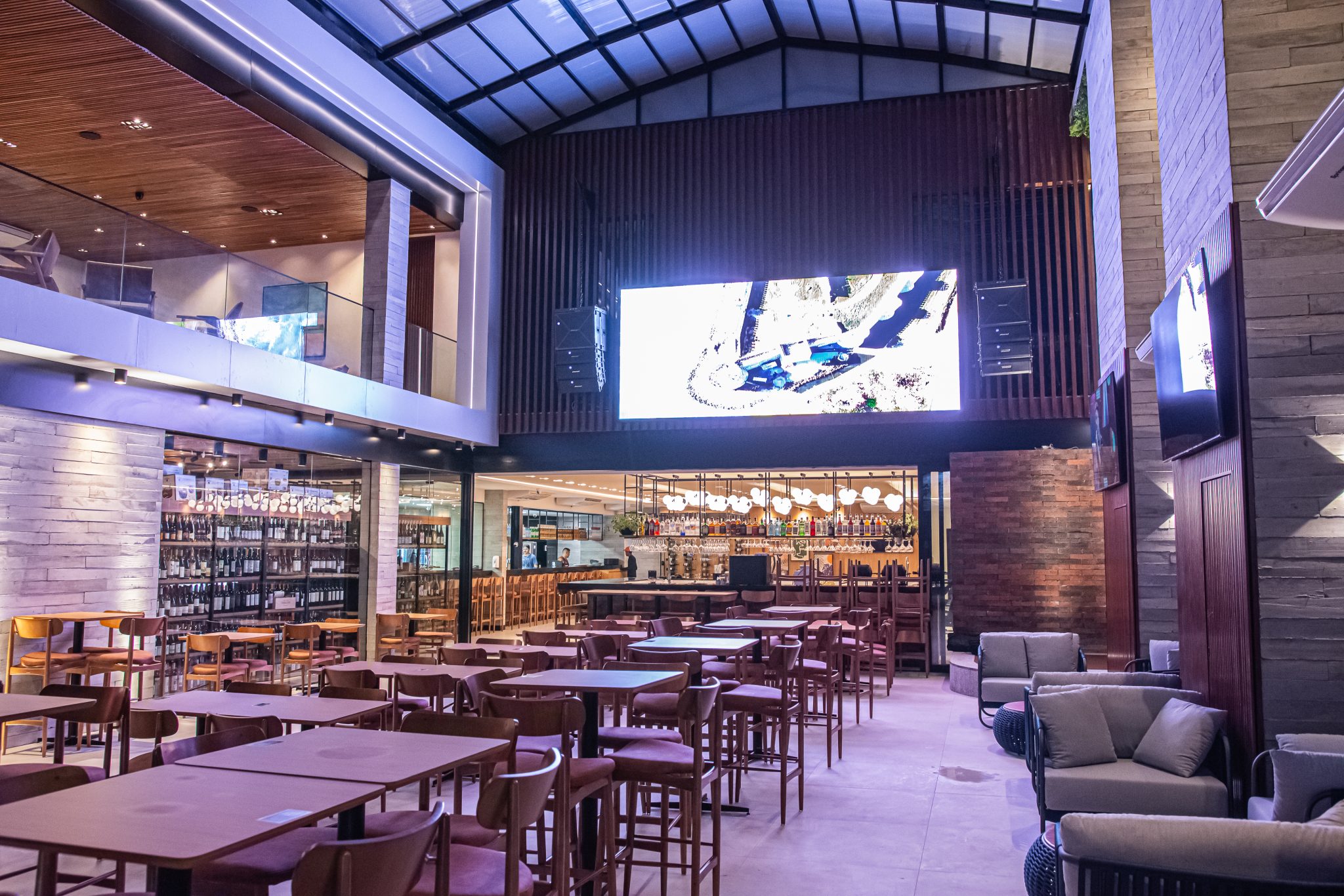 BRAZZA SMOKEHOUSE – Restaurante